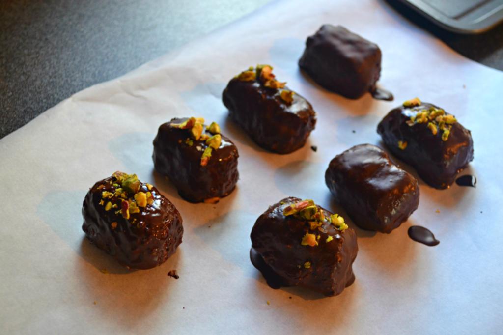 Healthy Coconut & Pistachio Bites | firmus energy